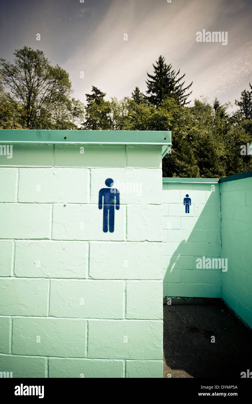 Mens washroom hi-res stock photography and images - Alamy