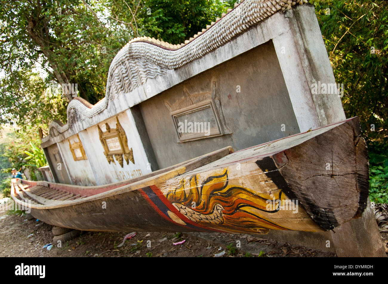 Painted canoe hi-res stock photography and images - Alamy