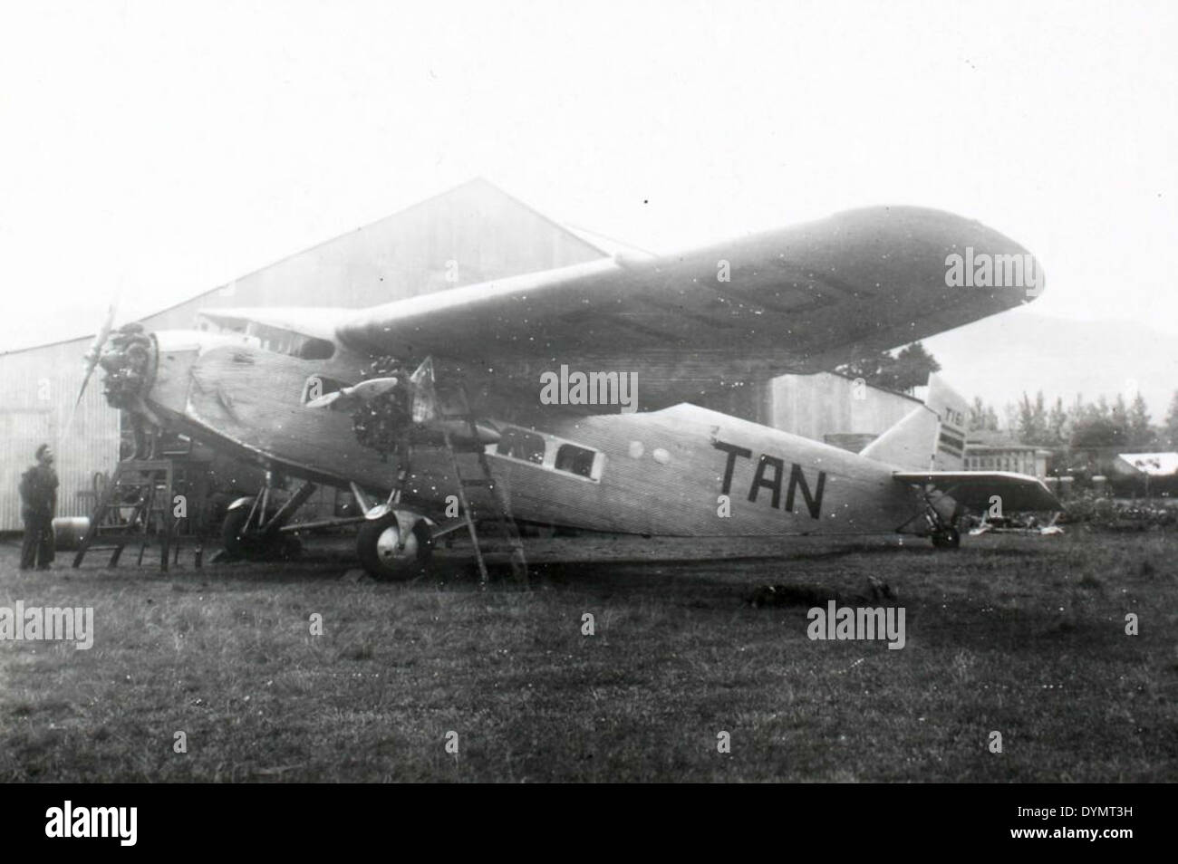 The Ford 4-AT-B was an early American monoplane, notable for its use in ...