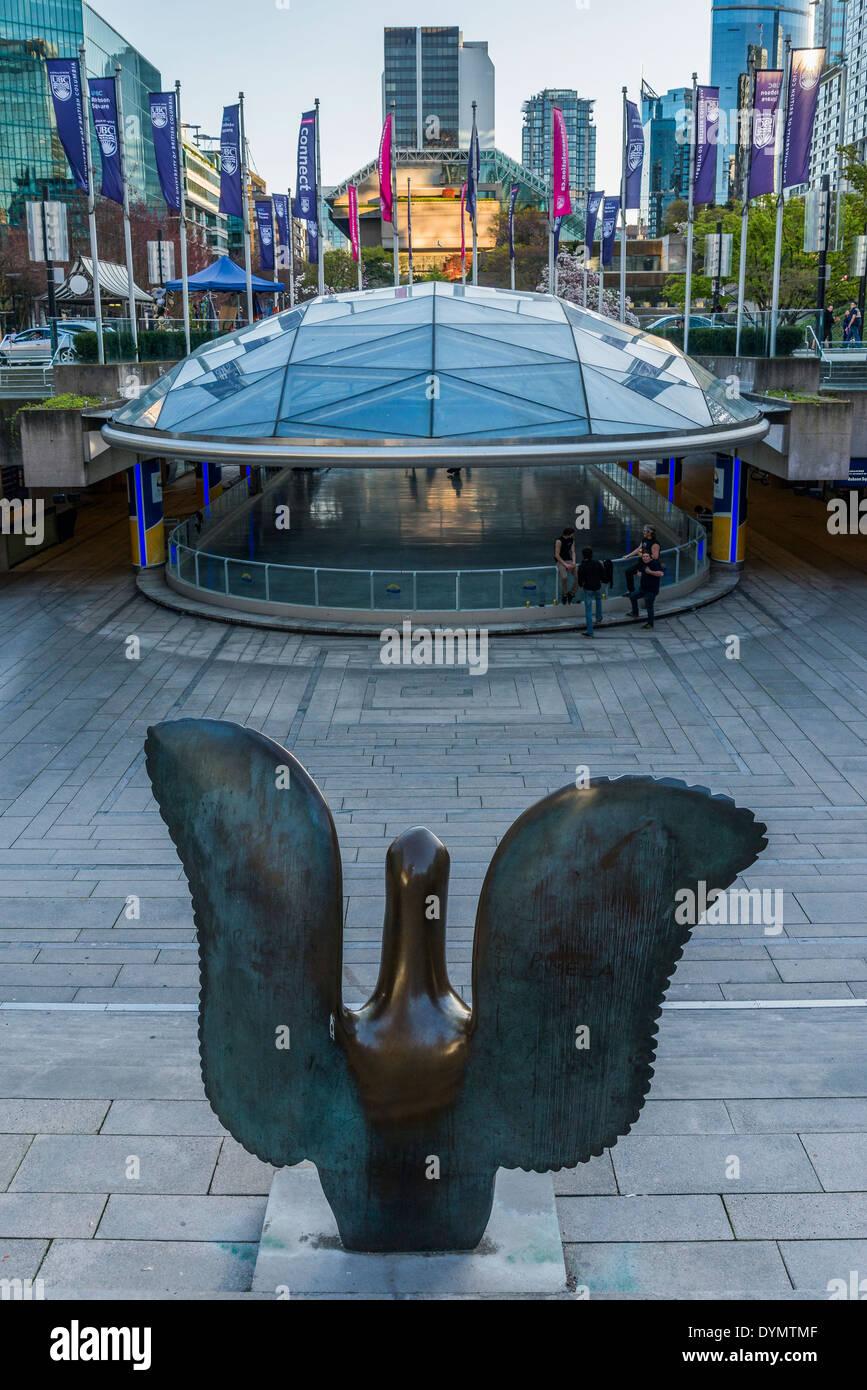Robson plaza hi-res stock photography and images - Alamy