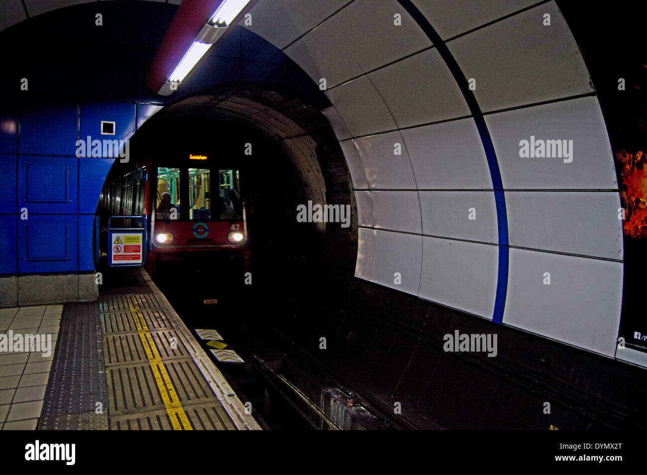 Dlr train platform bank station hi-res stock photography and images - Alamy