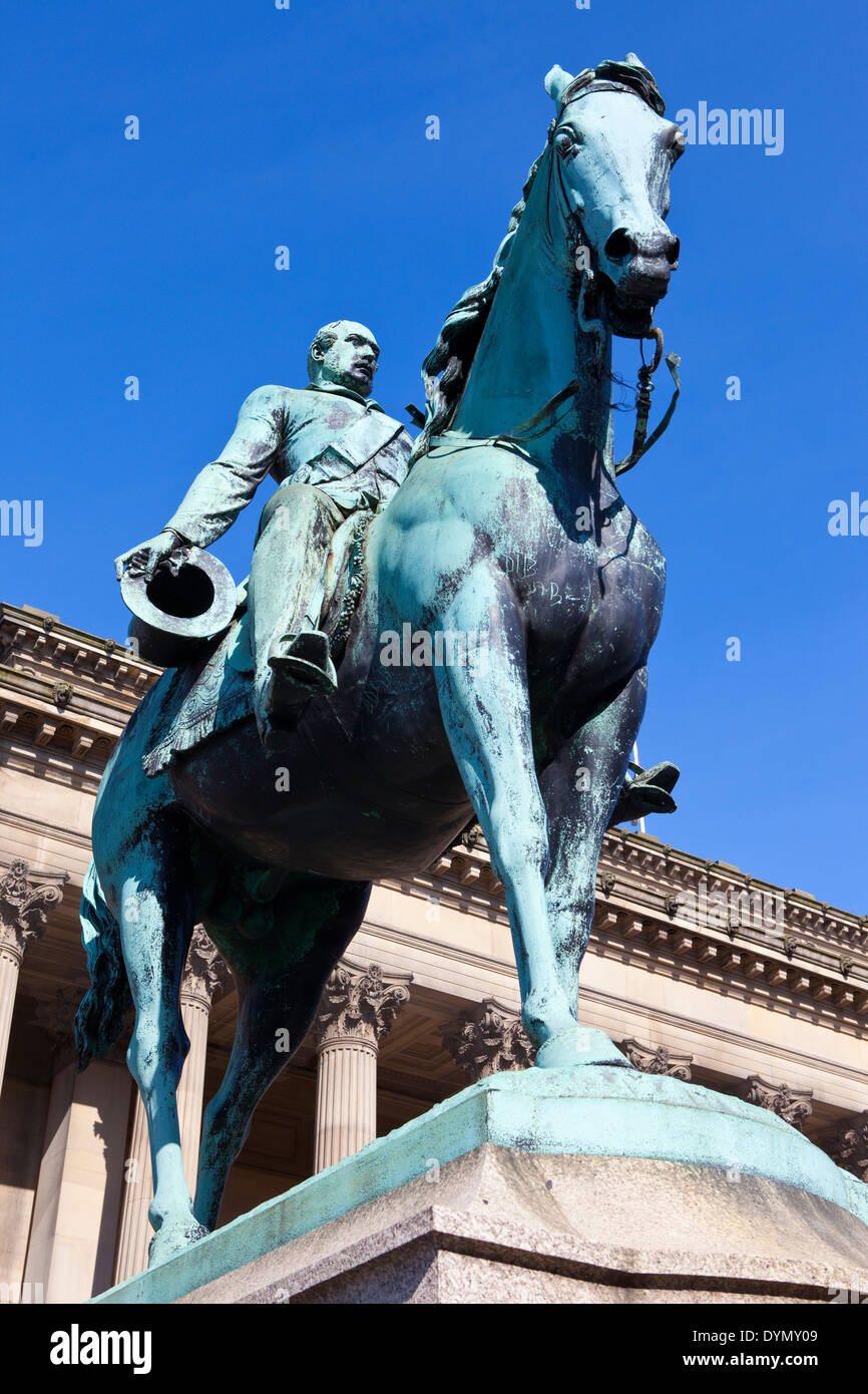 Statue of Prince Albert outside St. George's Hall in Liverpool Stock ...