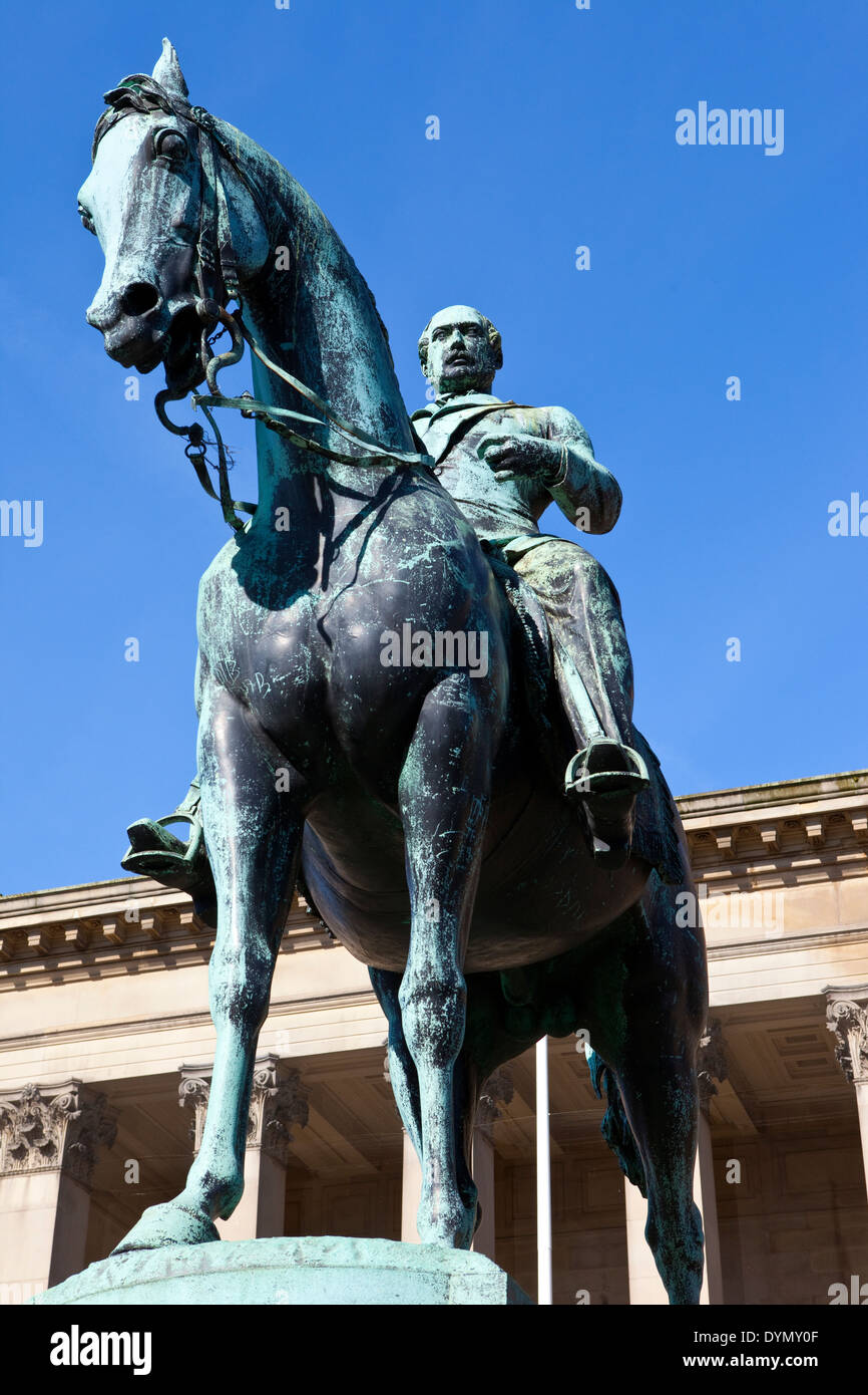 Statue of Prince Albert outside St. George's Hall in Liverpool Stock ...