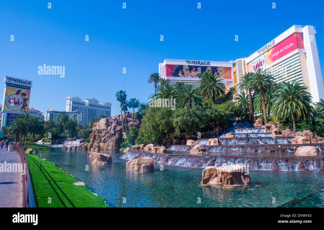 Sign neon mirage hotel resort and casino hotel hi-res stock photography ...