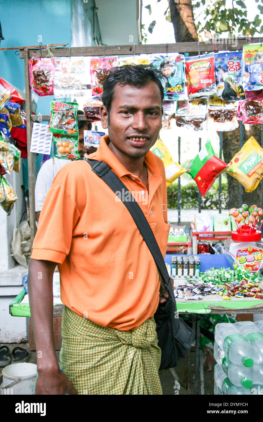 Myanmar man hi-res stock photography and images - Alamy