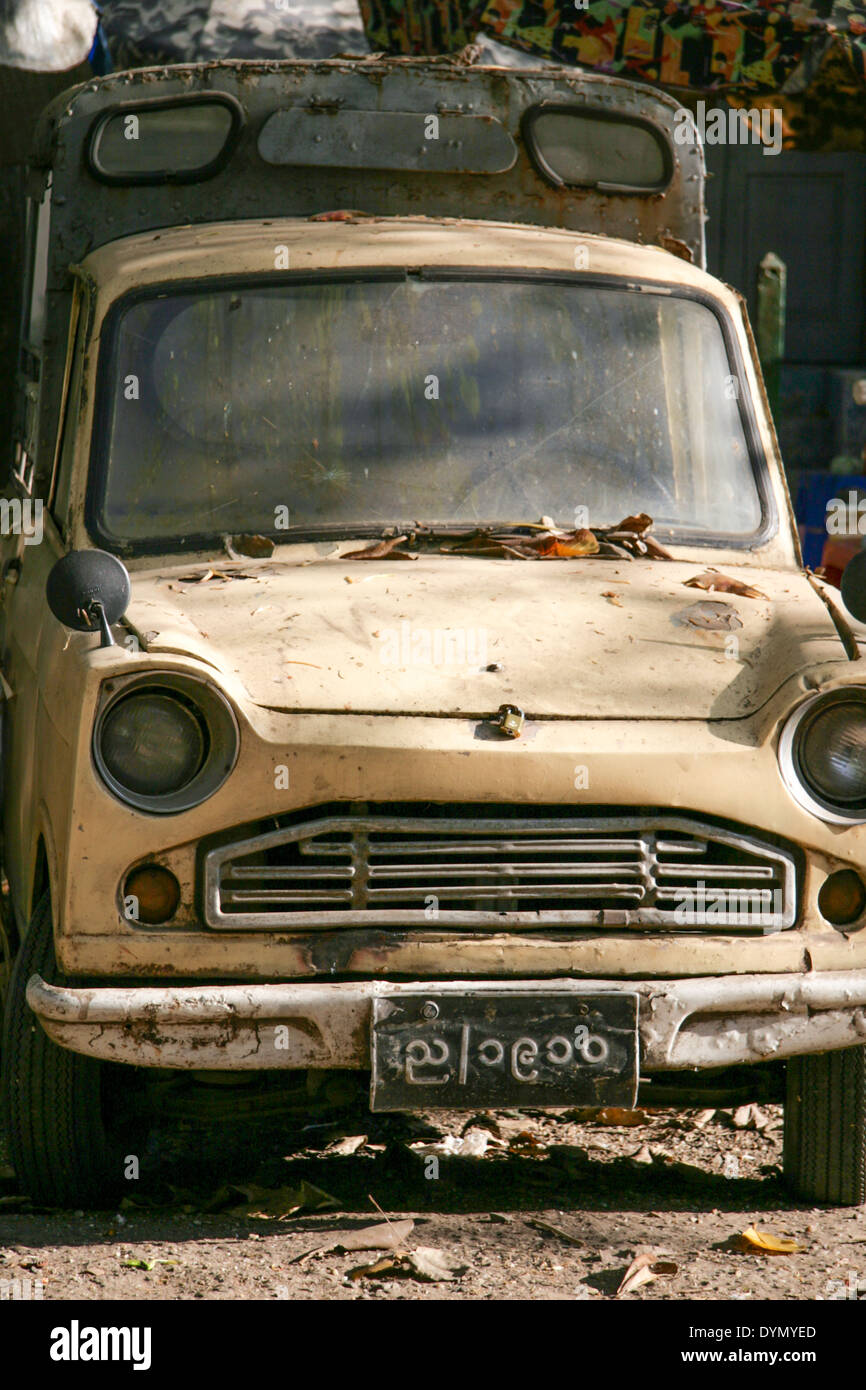 Dirty van hi-res stock photography and images - Alamy