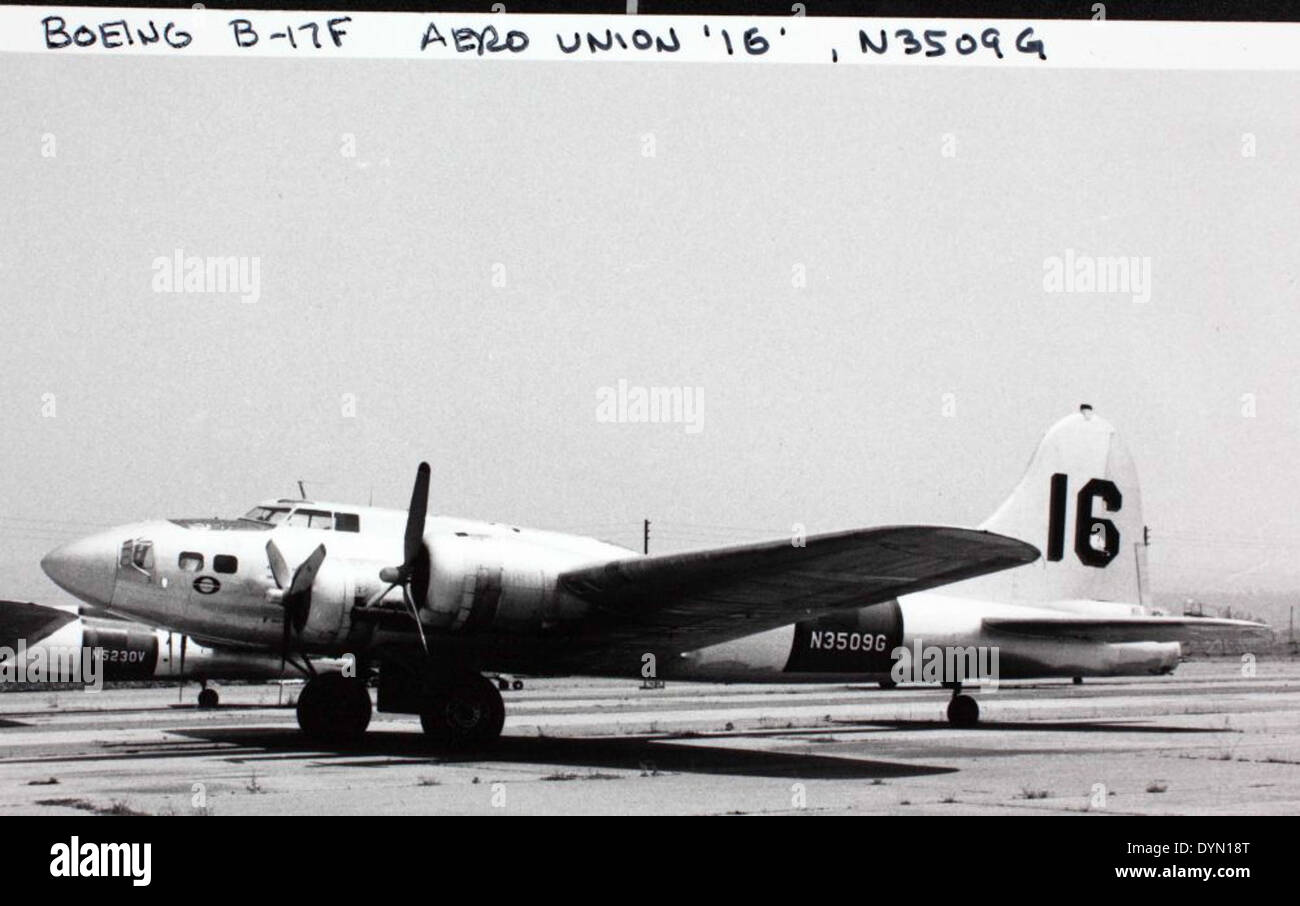 Boeing b17g flying fortress hi-res stock photography and images - Alamy