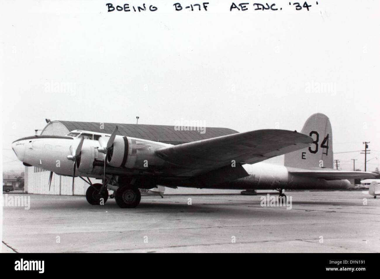 B 17f hi-res stock photography and images - Alamy