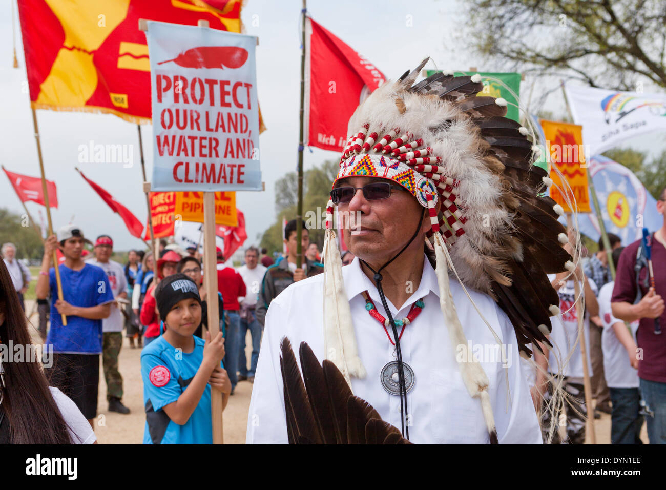 American indian protester hi-res stock photography and images - Alamy
