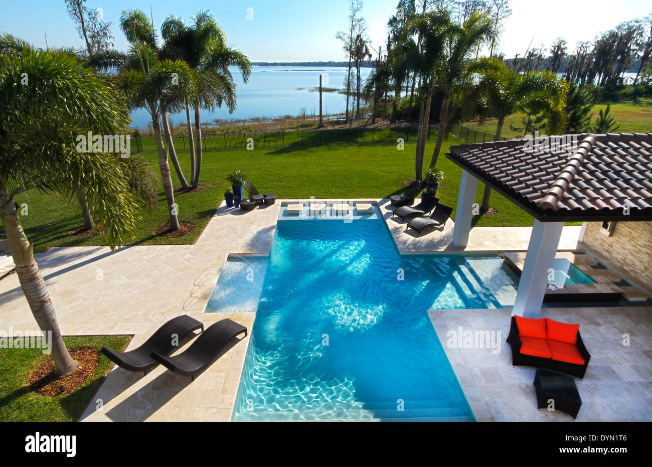 Florida mansion and pool hi-res stock photography and images - Alamy