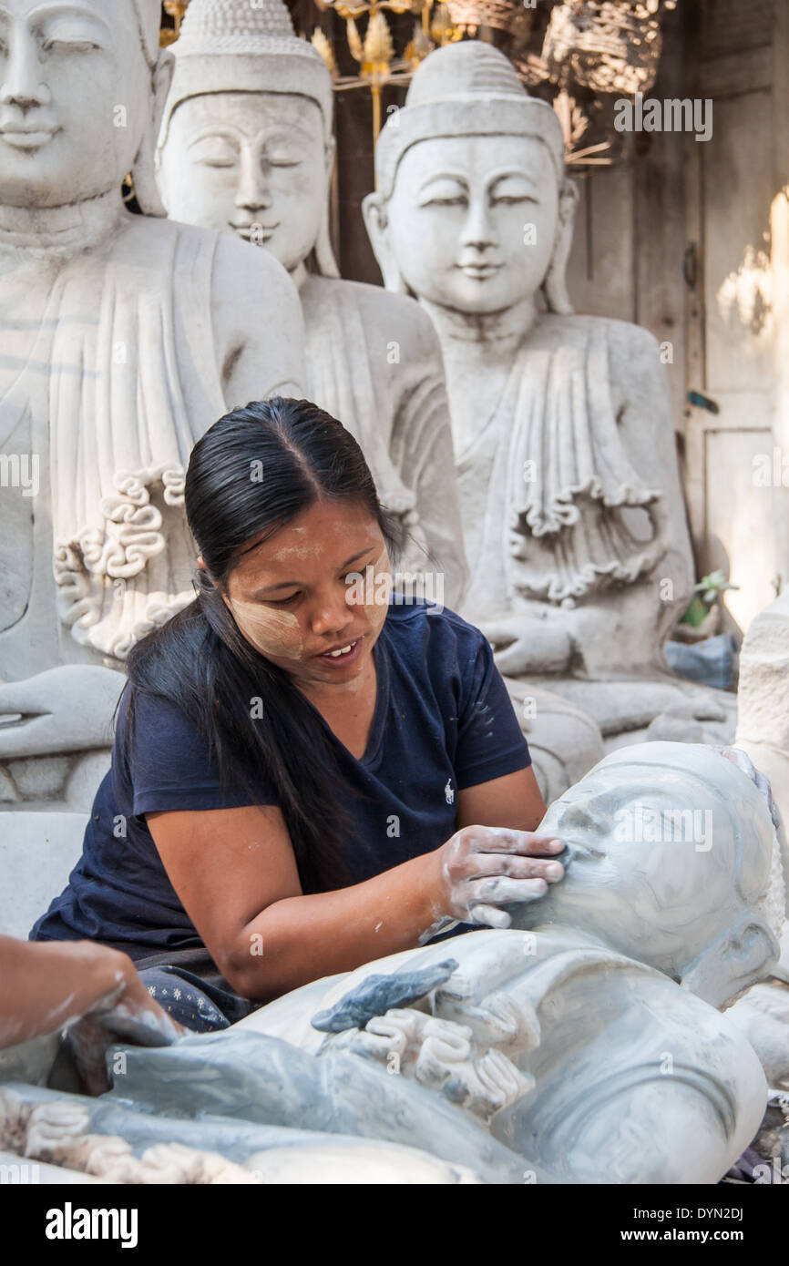 Sanding marble buddha hi-res stock photography and images - Alamy