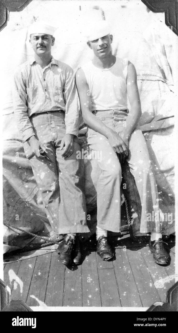 Ships in the panama canal Black and White Stock Photos & Images - Alamy