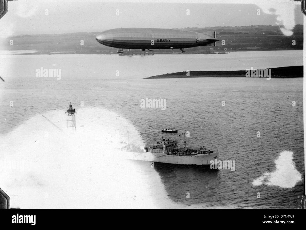 Us navy fleet oiler hi-res stock photography and images - Alamy