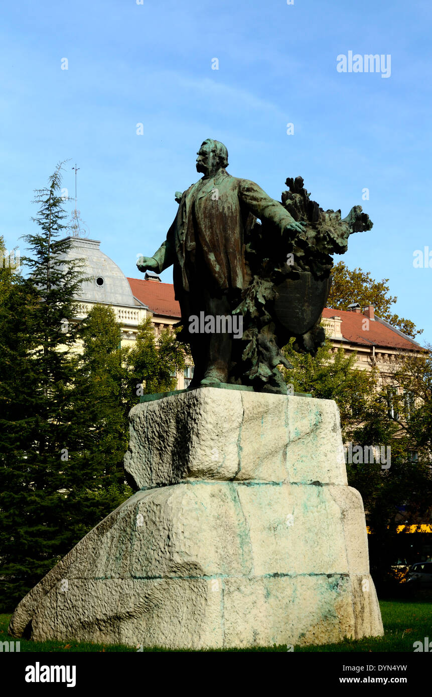 Hungary, Szeged, Csongrad County, Szechenyi Square statue of Deak ...