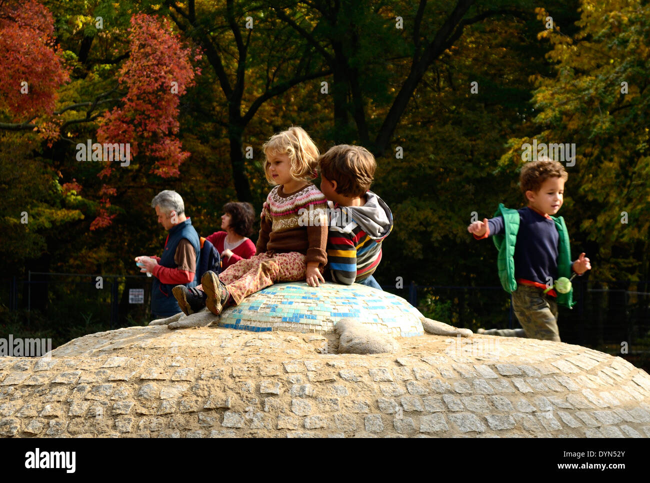 Kids talking playground hi-res stock photography and images - Alamy
