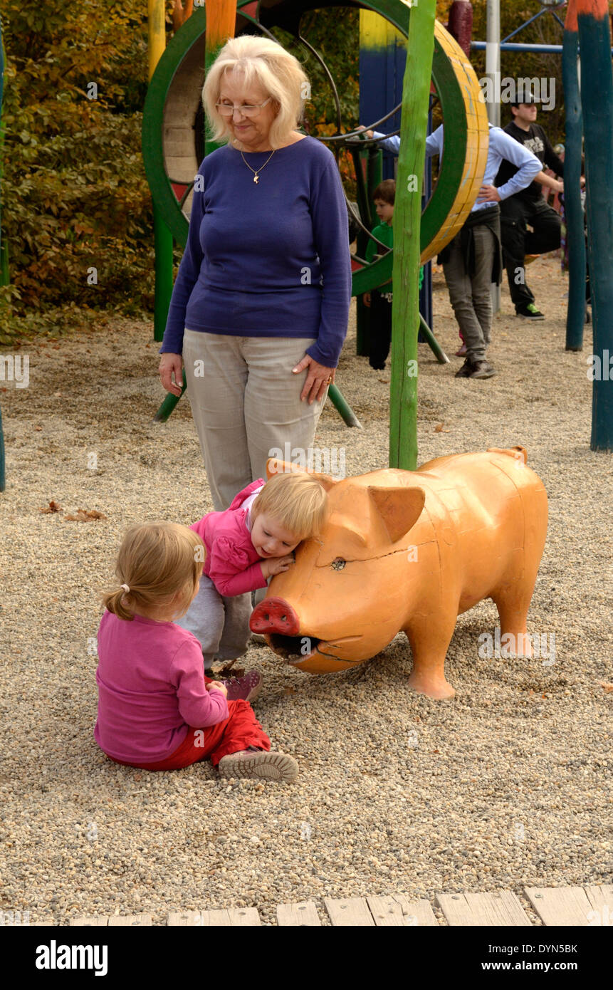 Girls pig hi-res stock photography and images - Alamy