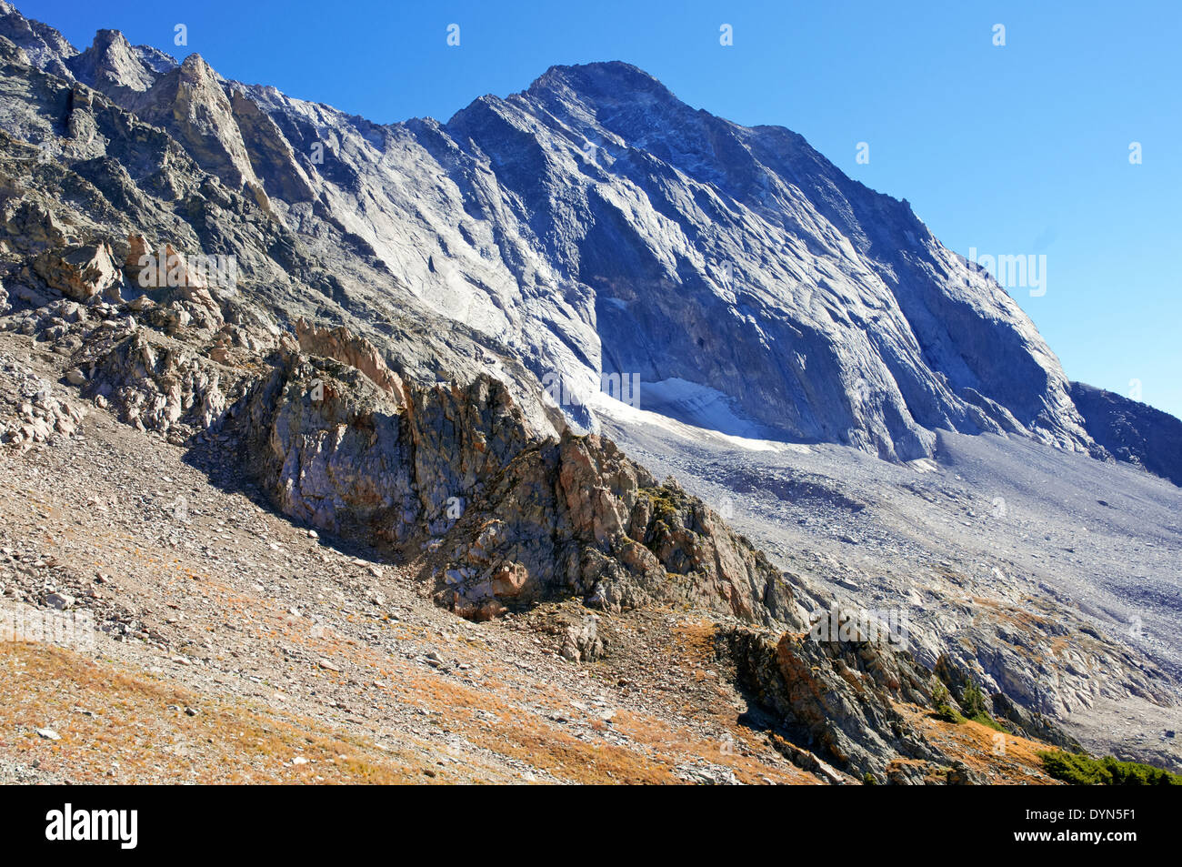 Colorado 14er, Capitol Peak in autumn color, Elk Range, Rocky Mountains ...