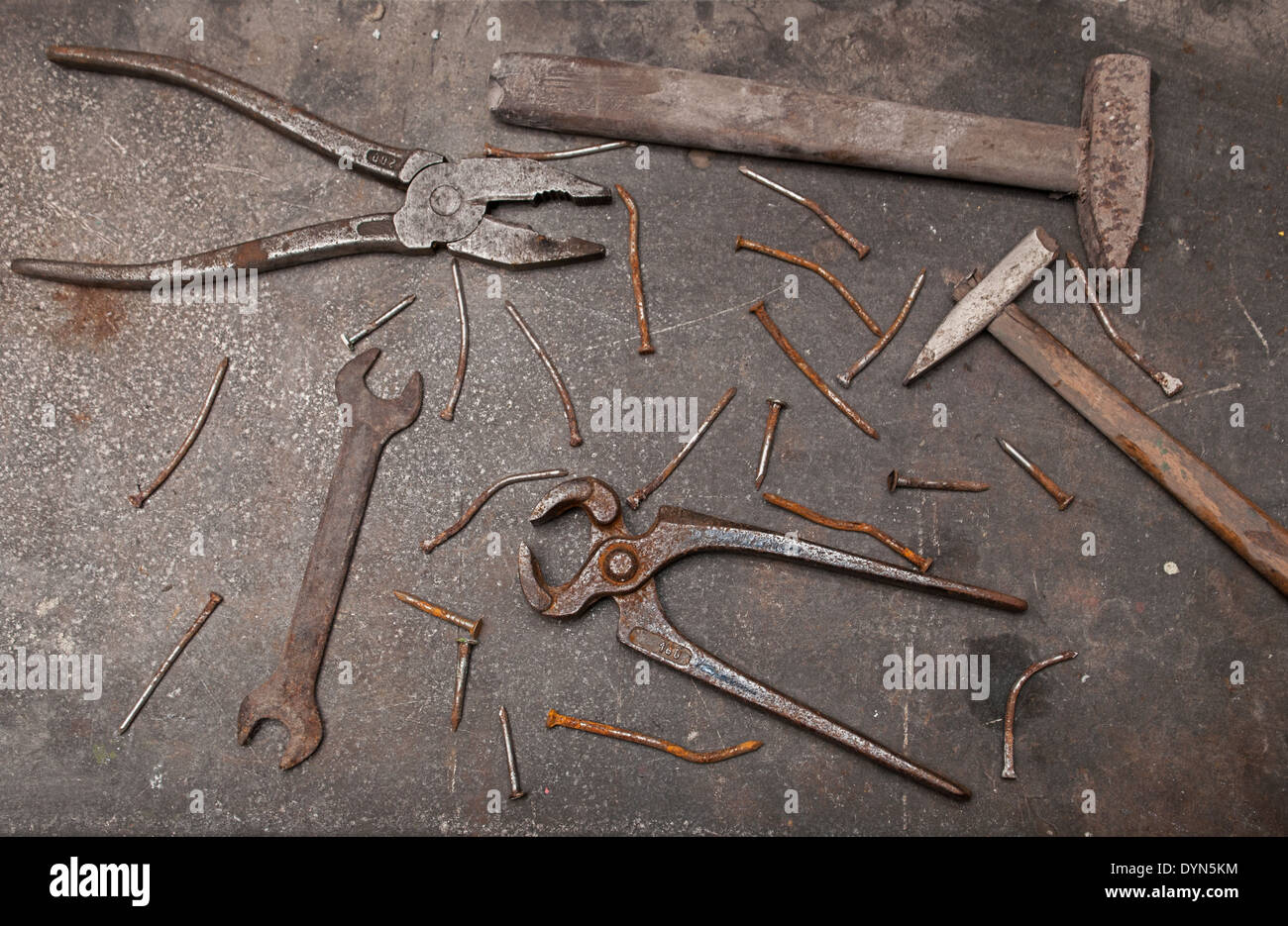 Vintage workbench hi-res stock photography and images - Alamy