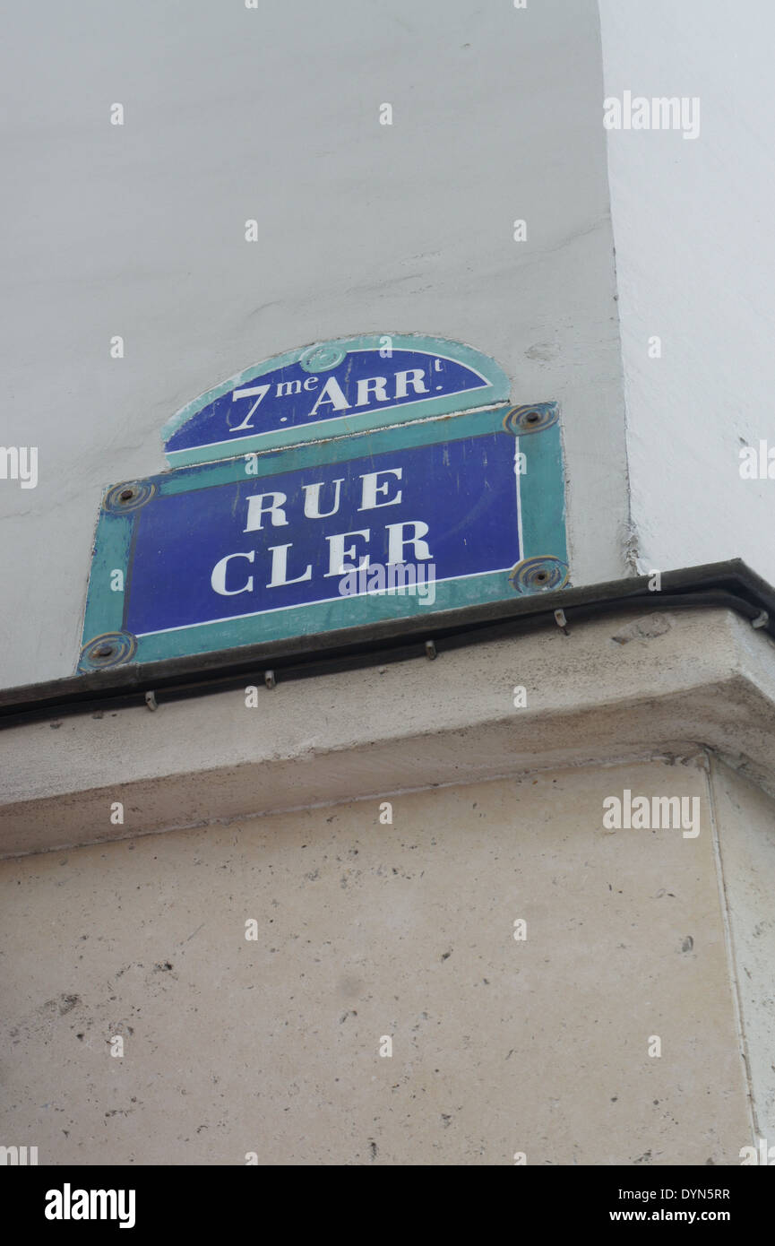 Paris cheese street market hi-res stock photography and images - Alamy