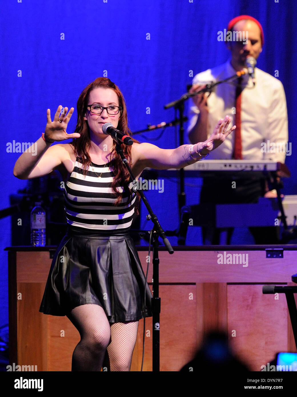 American indie pop hi-res stock photography and images - Alamy