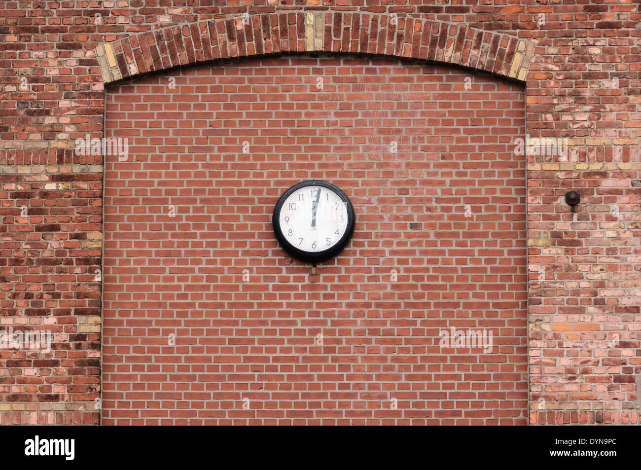 Antique clock 12 o'clock hi-res stock photography and images - Alamy