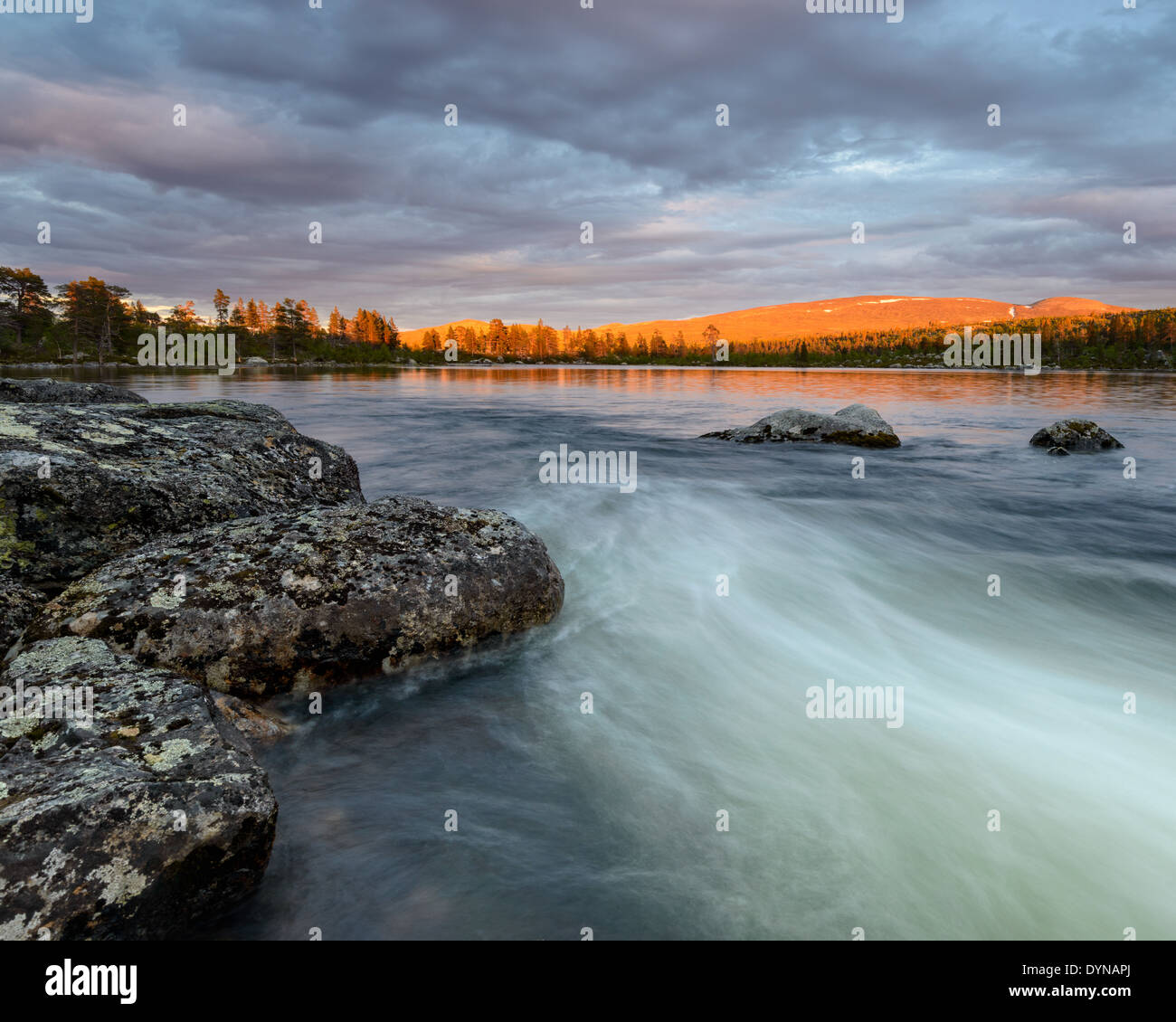 Water flow lake hi-res stock photography and images - Alamy