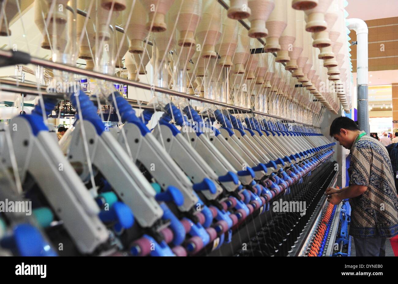 Textile machinery hi-res stock photography and images - Alamy