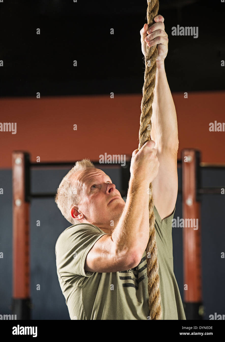 Rope climbing gym hi-res stock photography and images - Alamy