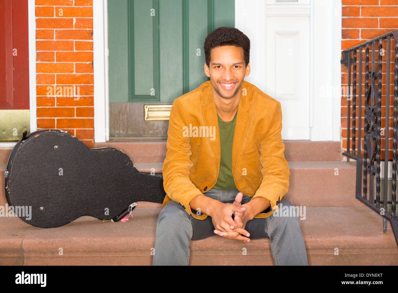 Guitar staircase hi-res stock photography and images - Alamy