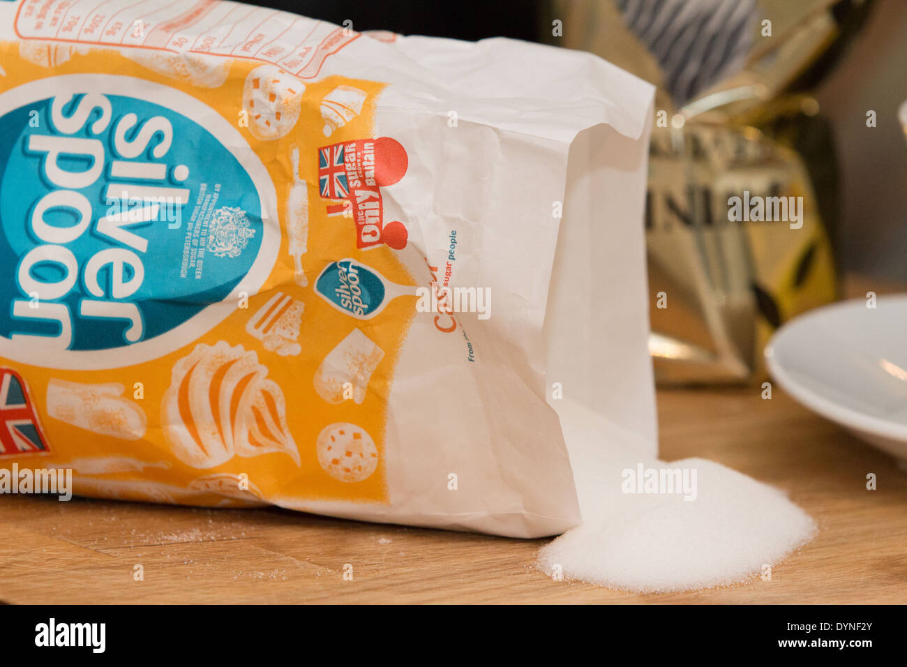 Silver spoon sugar hi-res stock photography and images - Alamy