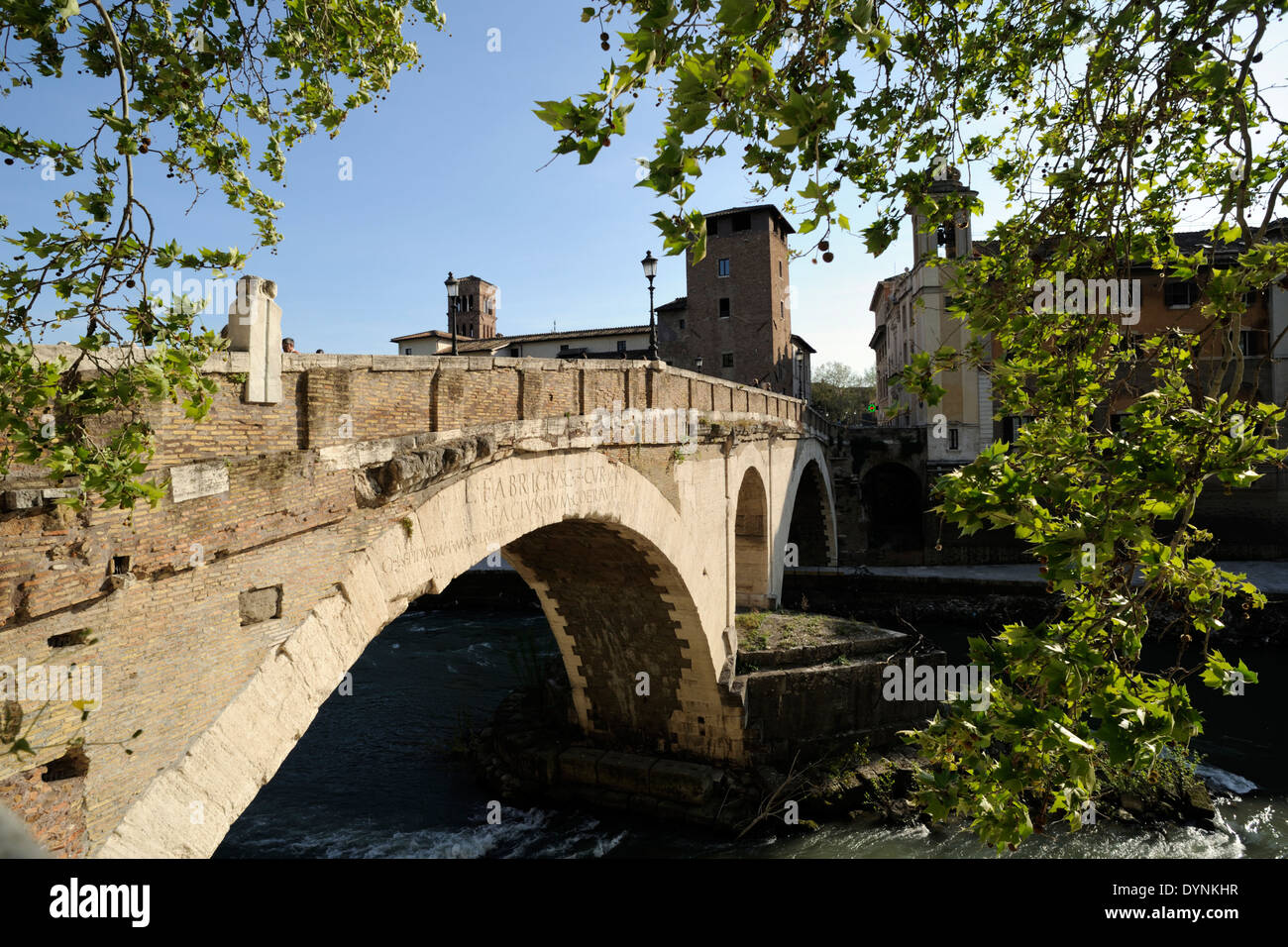Italy, Rome, Isola Tiberina, Pons Fabricius, Ponte Fabricio, Roman ...