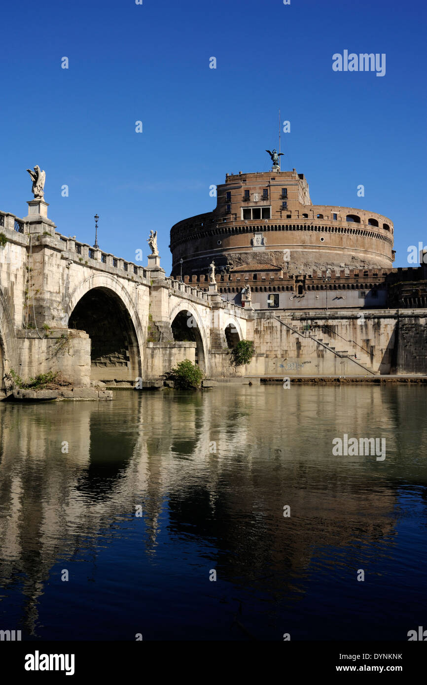 Italy, Rome, Ponte Sant'Angelo bridge and Castel Sant'Angelo Stock ...