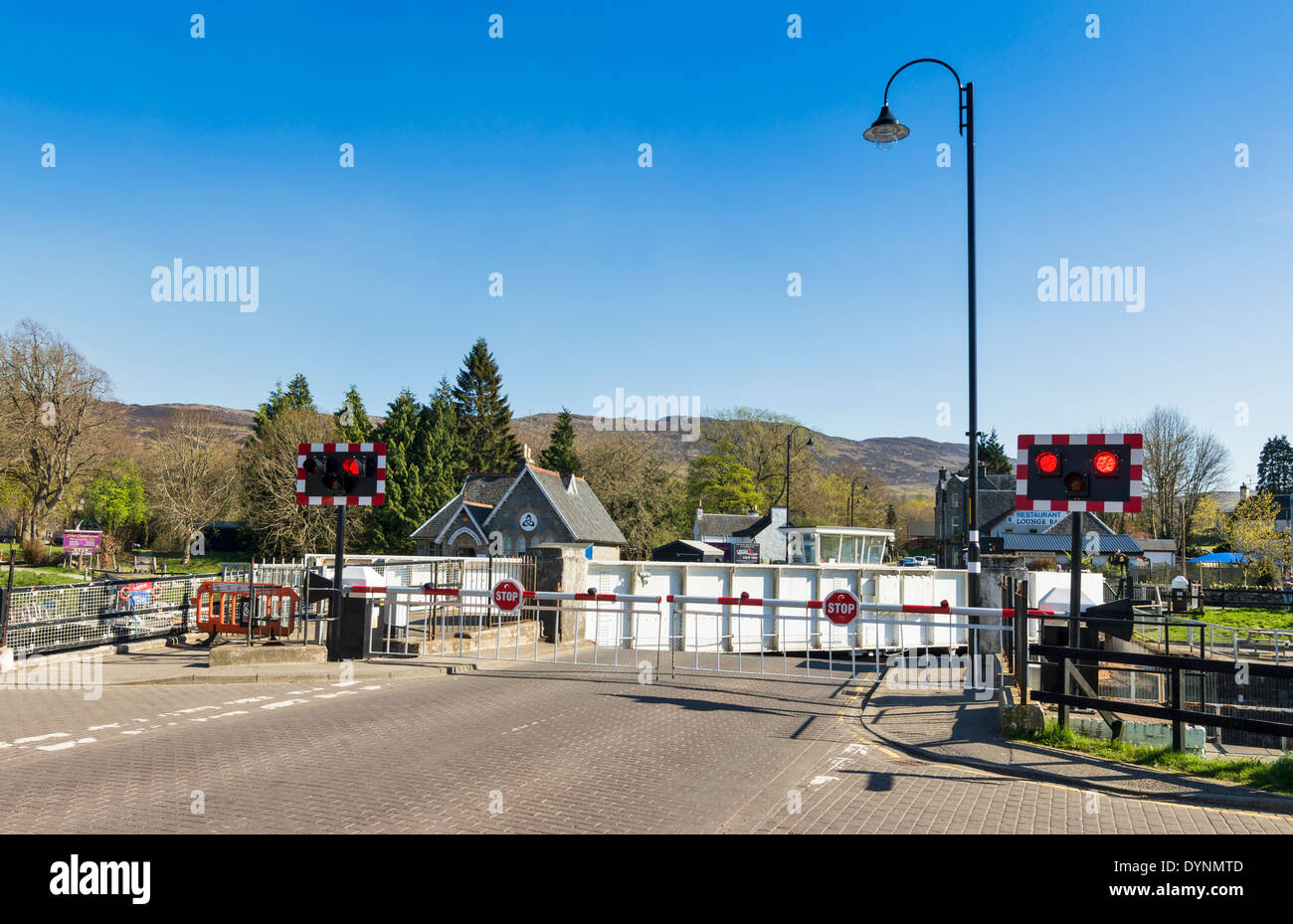 A 82 ROAD BRIDGE OVER THE CALEDONIAN CANAL AT FORT AUGUSTUS LOCH NESS ...