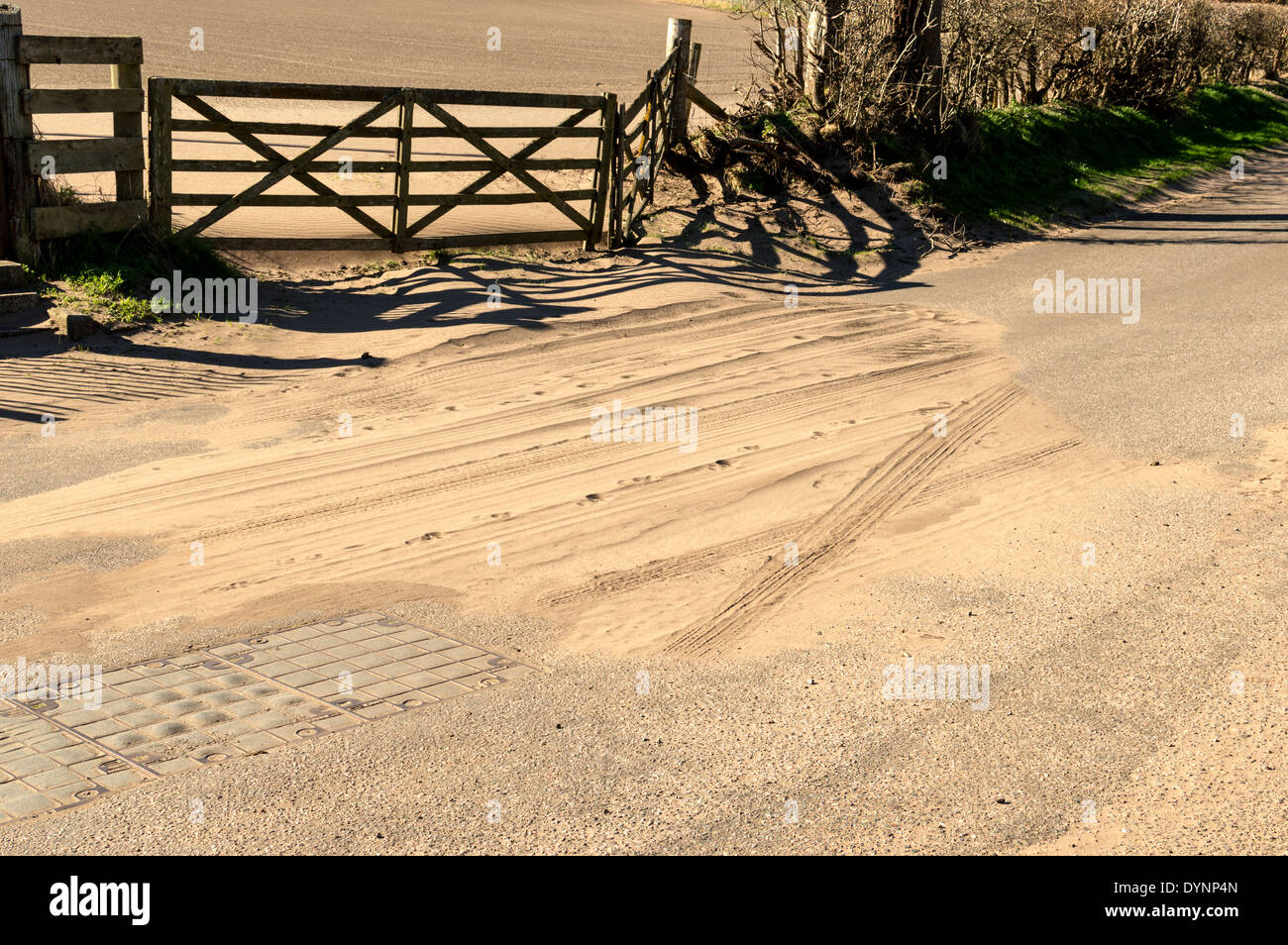 Dust in the wind hi-res stock photography and images - Alamy