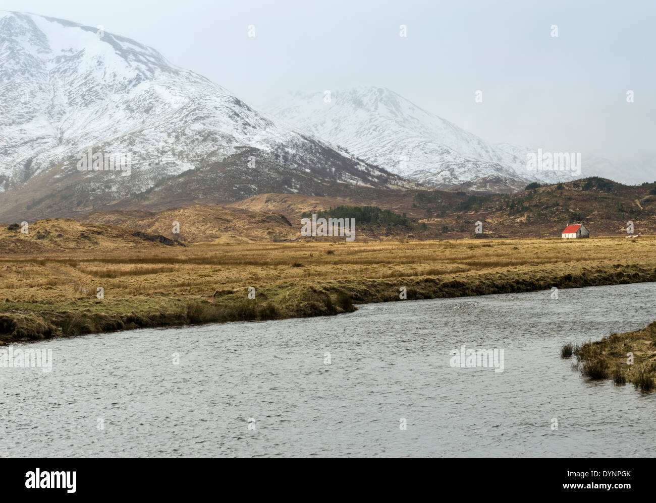 Mountain bothy scotland hi-res stock photography and images - Alamy