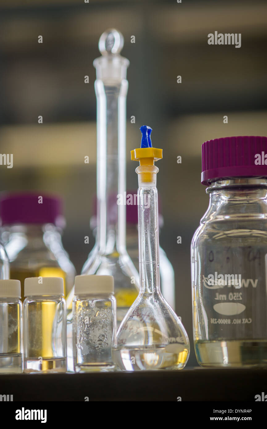 Discovery lab hi-res stock photography and images - Alamy