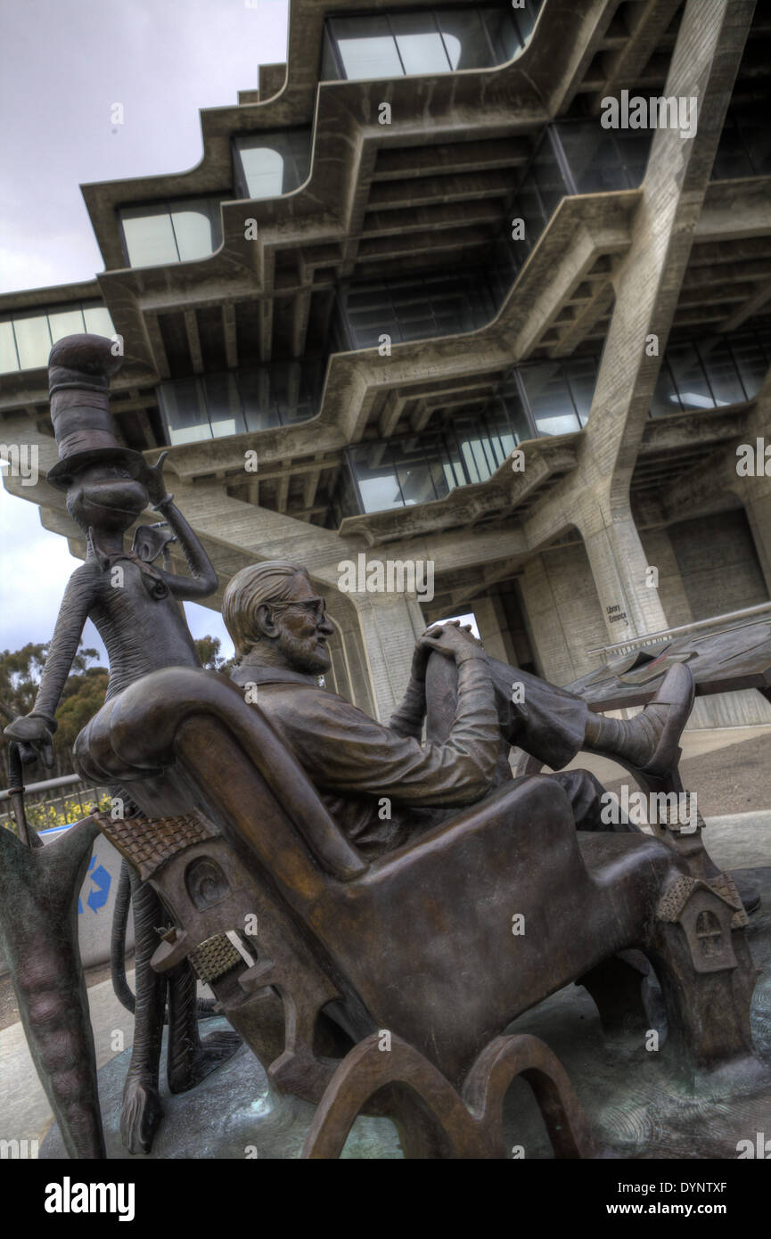 Statue of Dr. Seuss and the "The Cat in the Hat" at the Geisel Library ...