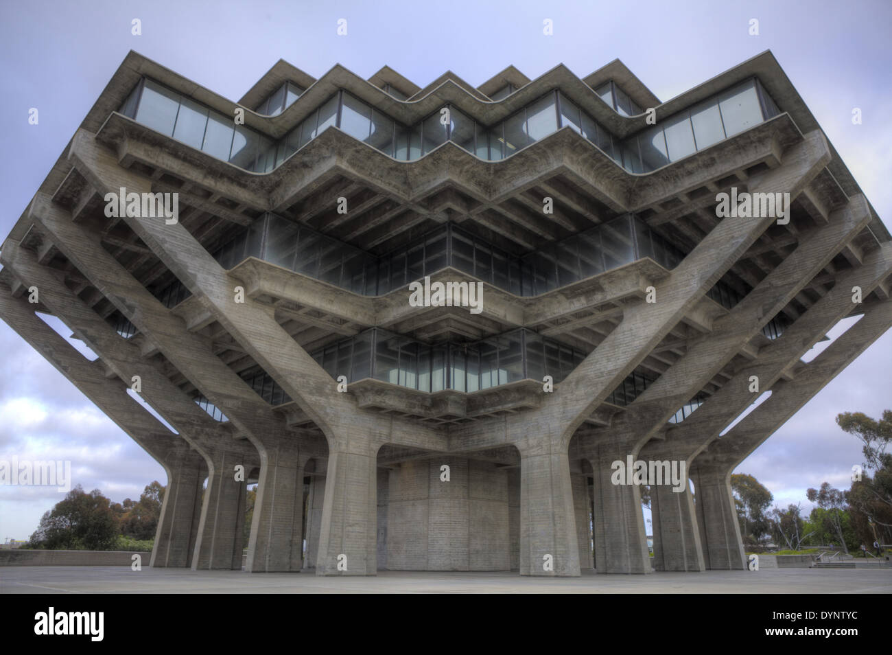 The Geisel Library of the University of California San Diego, opened in ...