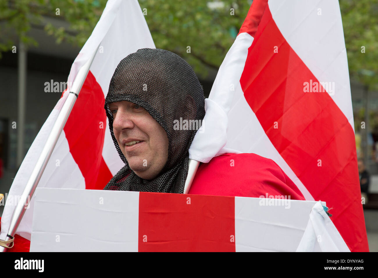 St georges cross shield hi-res stock photography and images - Alamy