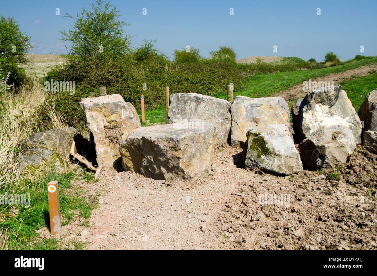 Blocked path hi-res stock photography and images - Alamy