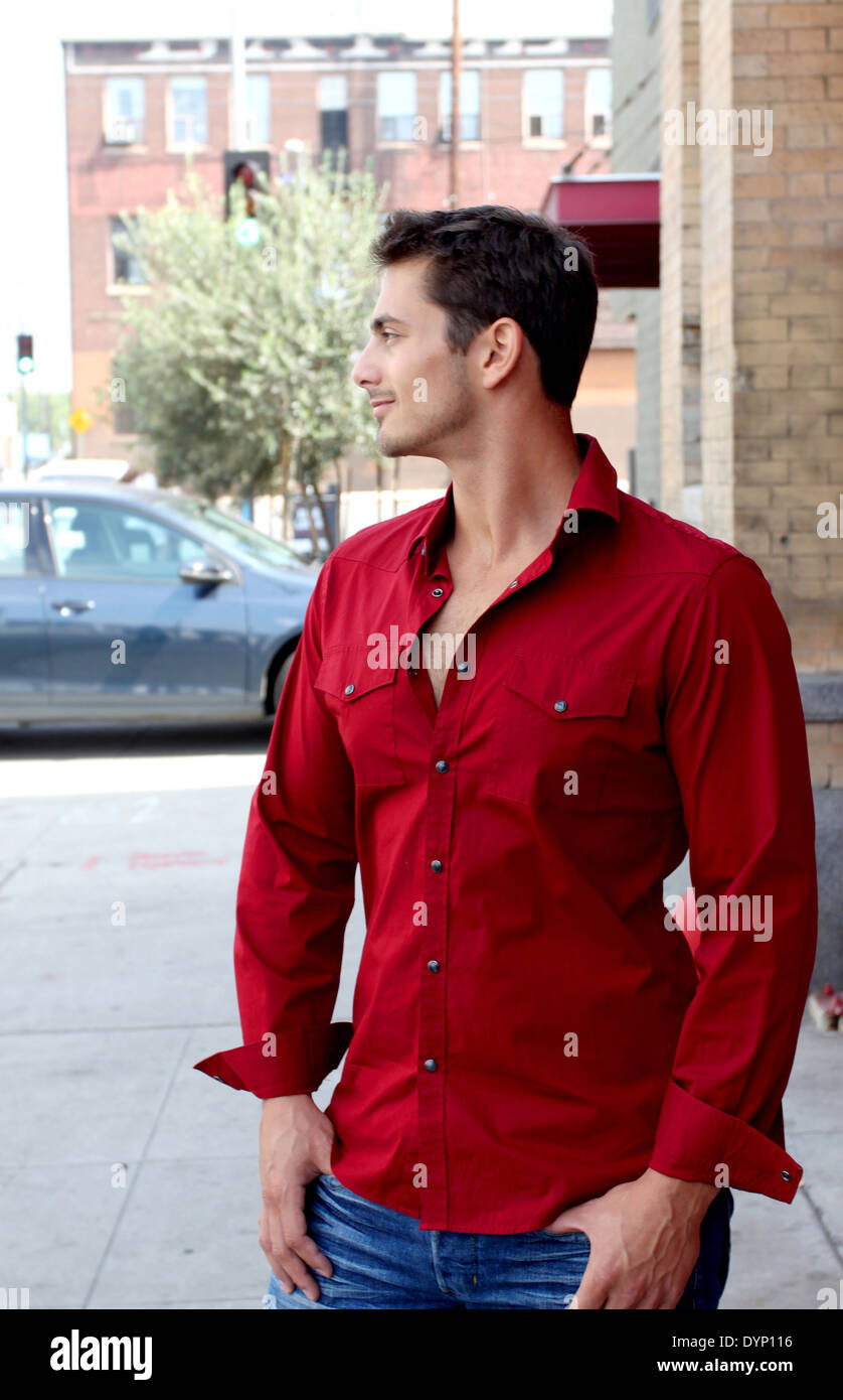 Stand sideway hi-res stock photography and images - Alamy