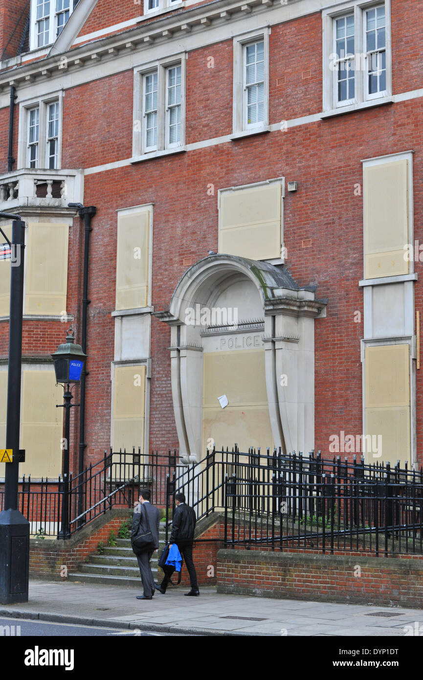 Lower Clapton Road, London, UK. 23rd April 2014. The Police Station in ...
