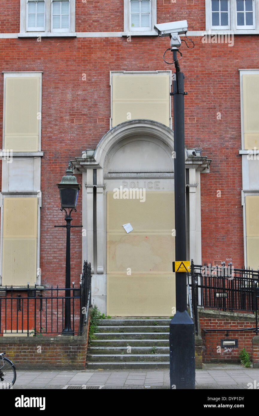 Lower Clapton Road, London, UK. 23rd April 2014. The Police Station in ...