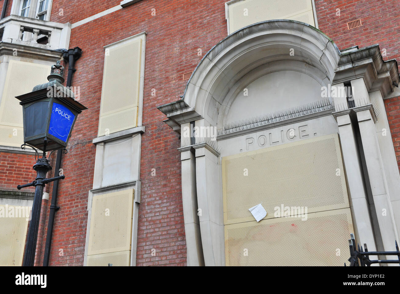 At hackney police station hi-res stock photography and images - Alamy