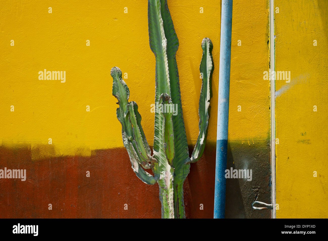 Propped against the wall hi-res stock photography and images - Alamy