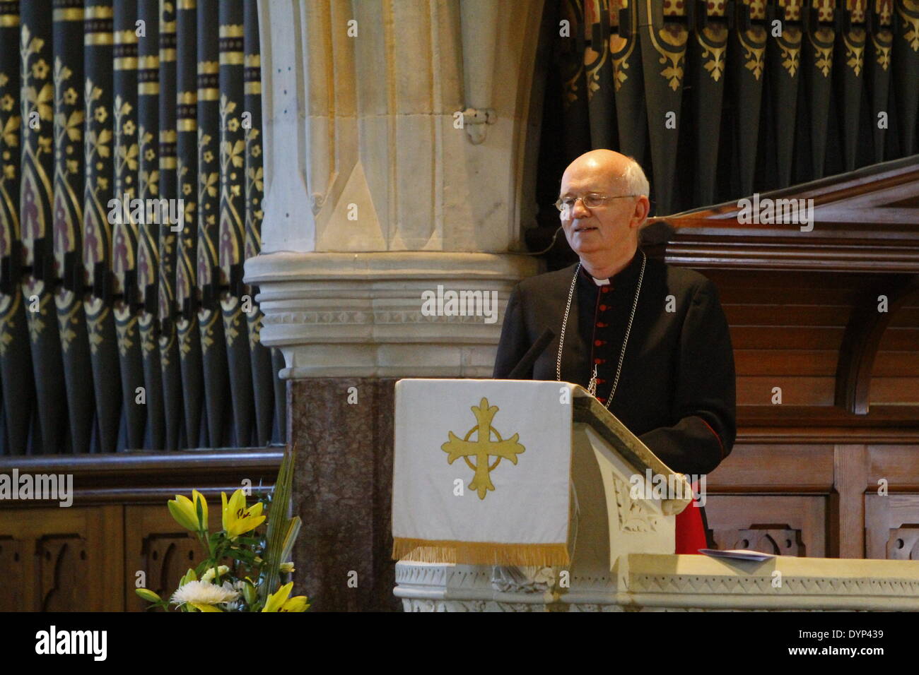 Anglican high mass hi-res stock photography and images - Alamy