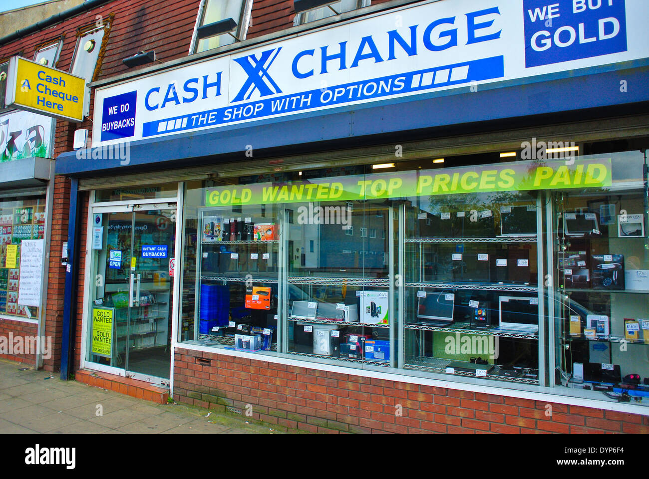 Cash exchange shop Stock Photo - Alamy