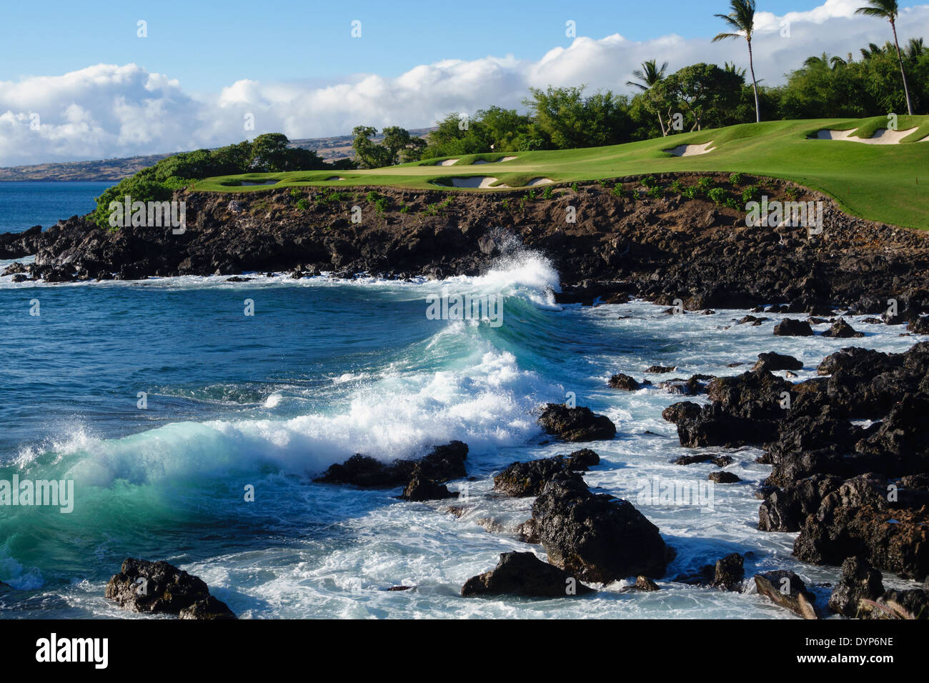Signature hole hi-res stock photography and images - Alamy