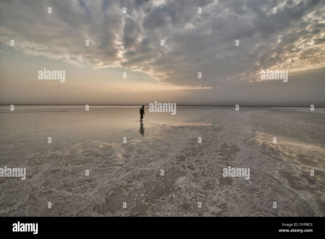 Sunset at the Lake Assal salt lake in the Danakil Depression, Ethiopia ...