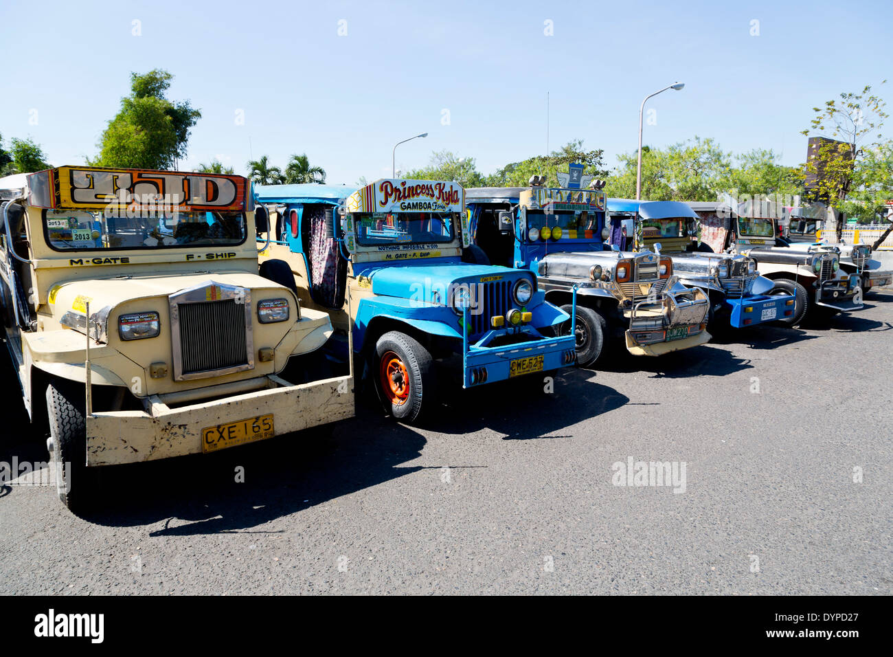 Jeepneys hi-res stock photography and images - Alamy